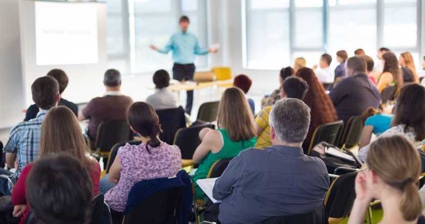 Do You Pace Back and Forth (a Lot) During Your Presentations? — Steemit