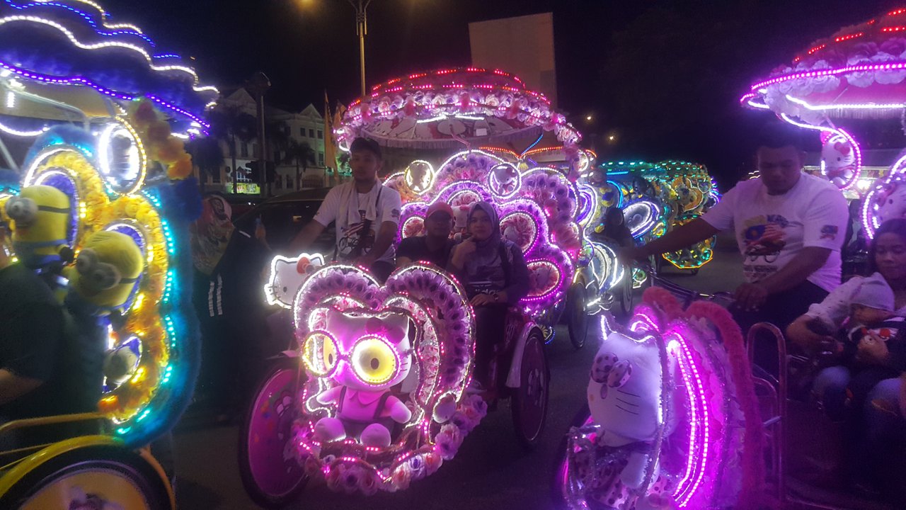 'Beca' Trishaw Ride in Malacca Malaysia ~ A Traditional Culture Ride ...
