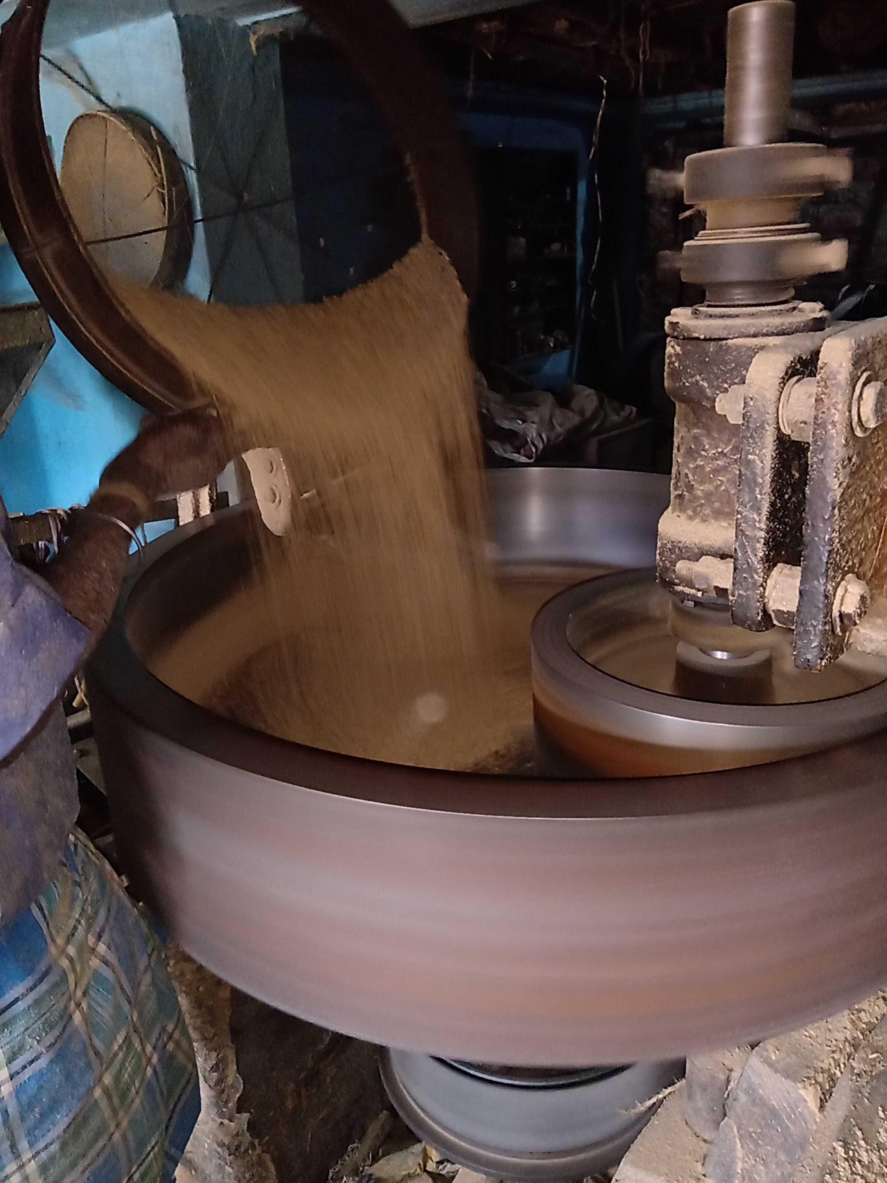 Churning Paddy into Flattened Rice.(Poha/Churwa) — Steemit