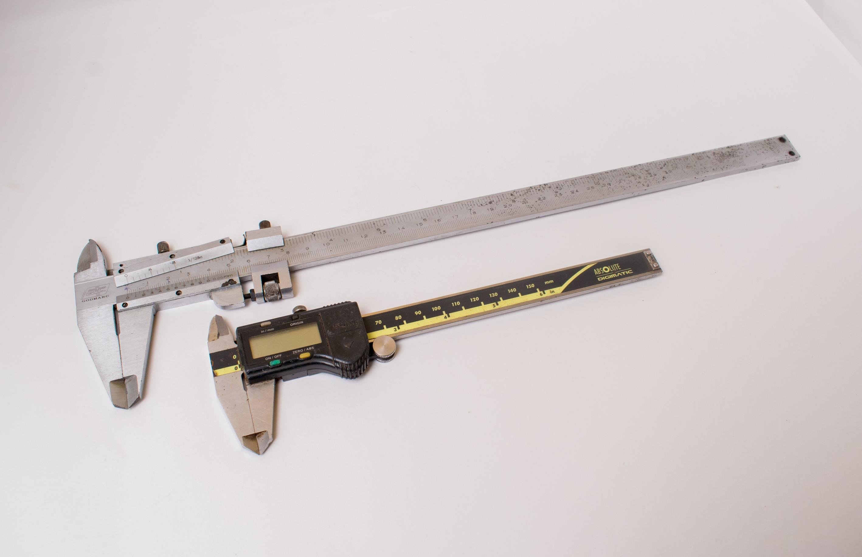 HOW TO MEASURE THE INTERNAL AND EXTERNAL DIAMETERS OF AN OBJECT WITH A ...