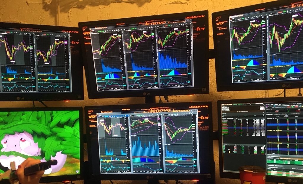Trading Setups for Cryptocurrency (Monitors on monitors!) — Steemit