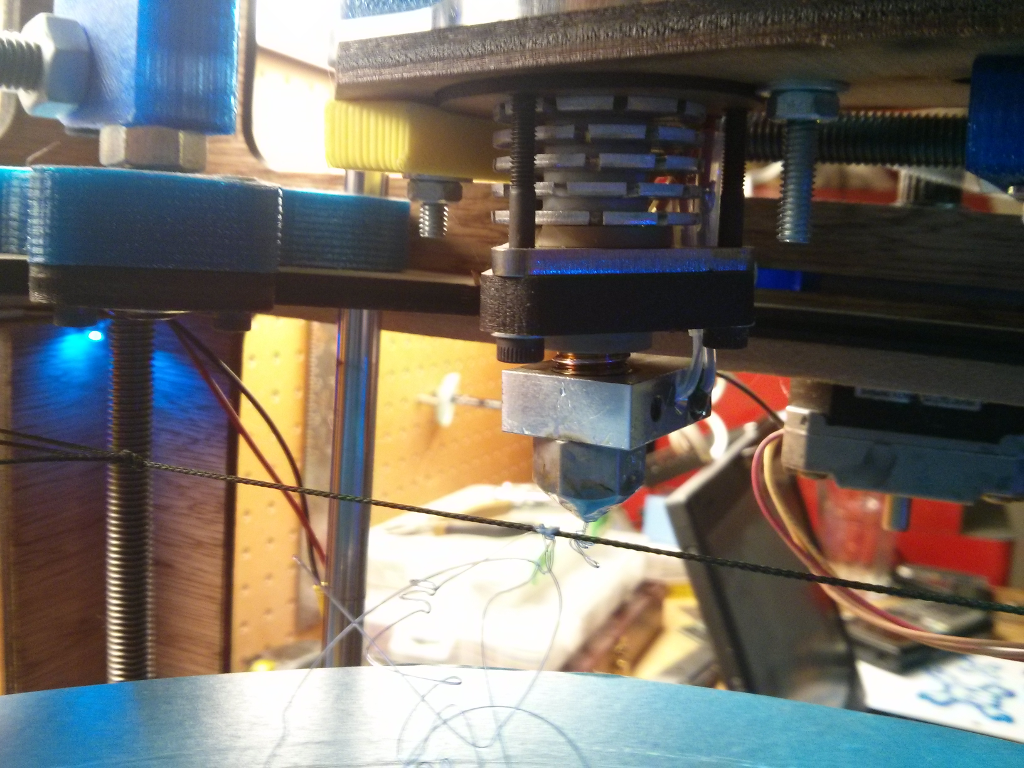 Theta Printer - A 3D printer with 4 extruders that can move ...