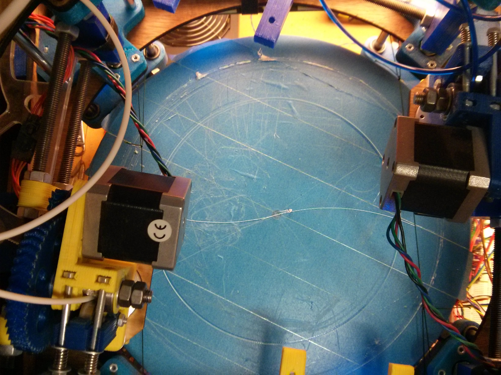 Theta Printer - A 3D printer with 4 extruders that can move ...