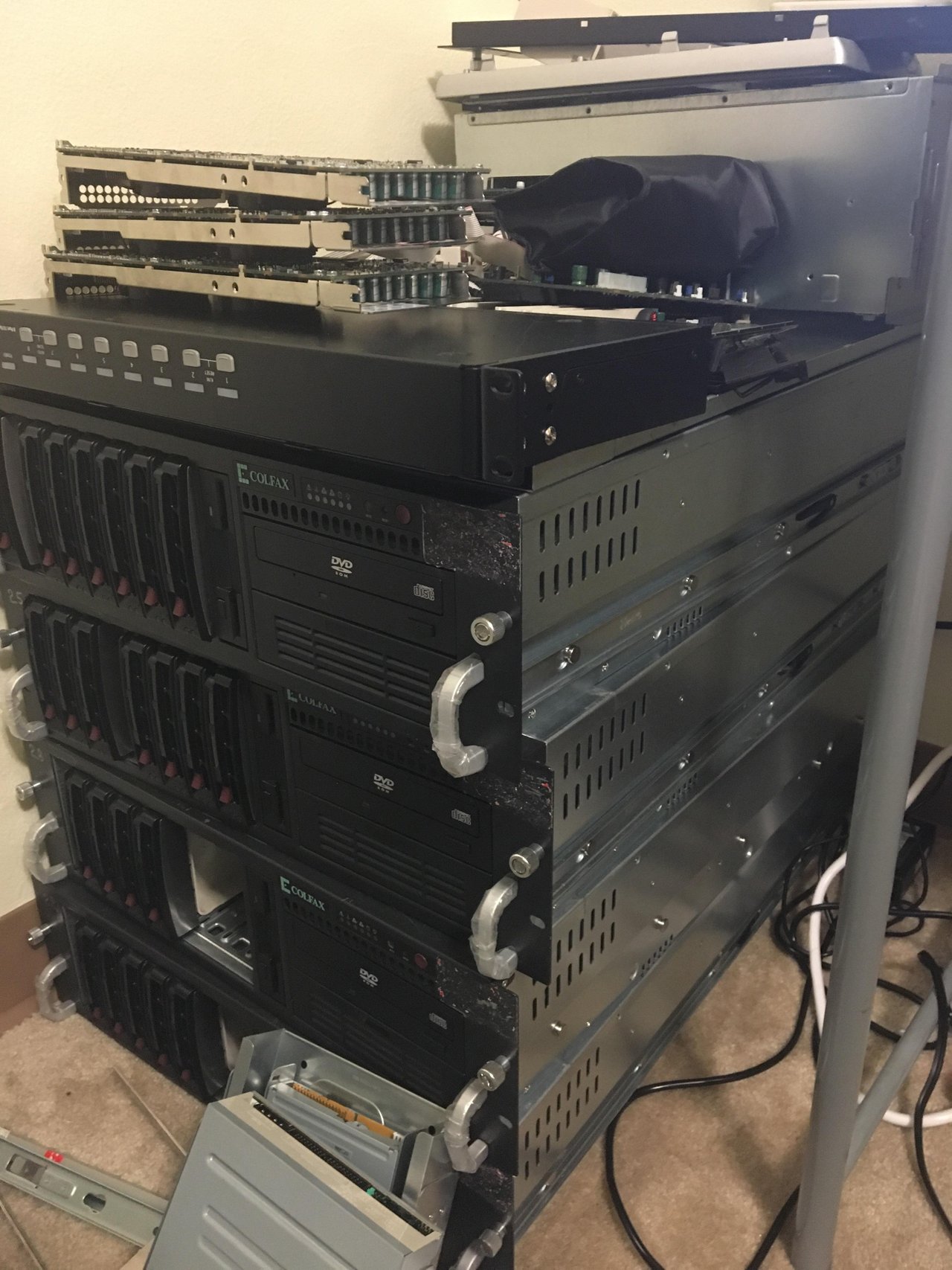 dentrodabiblia: diy server rack