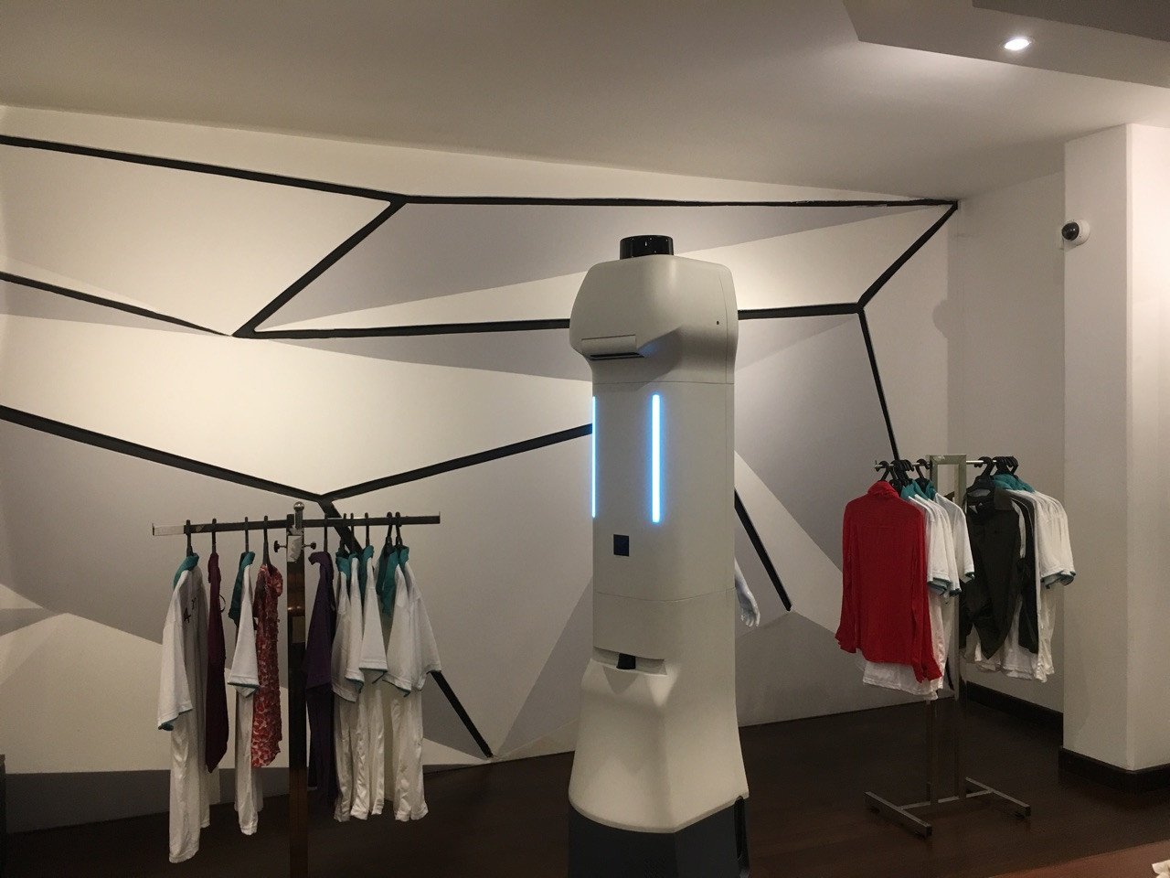 Aziro V3 - Autonomous RFID Inventory Mobile Robot | Steemhunt