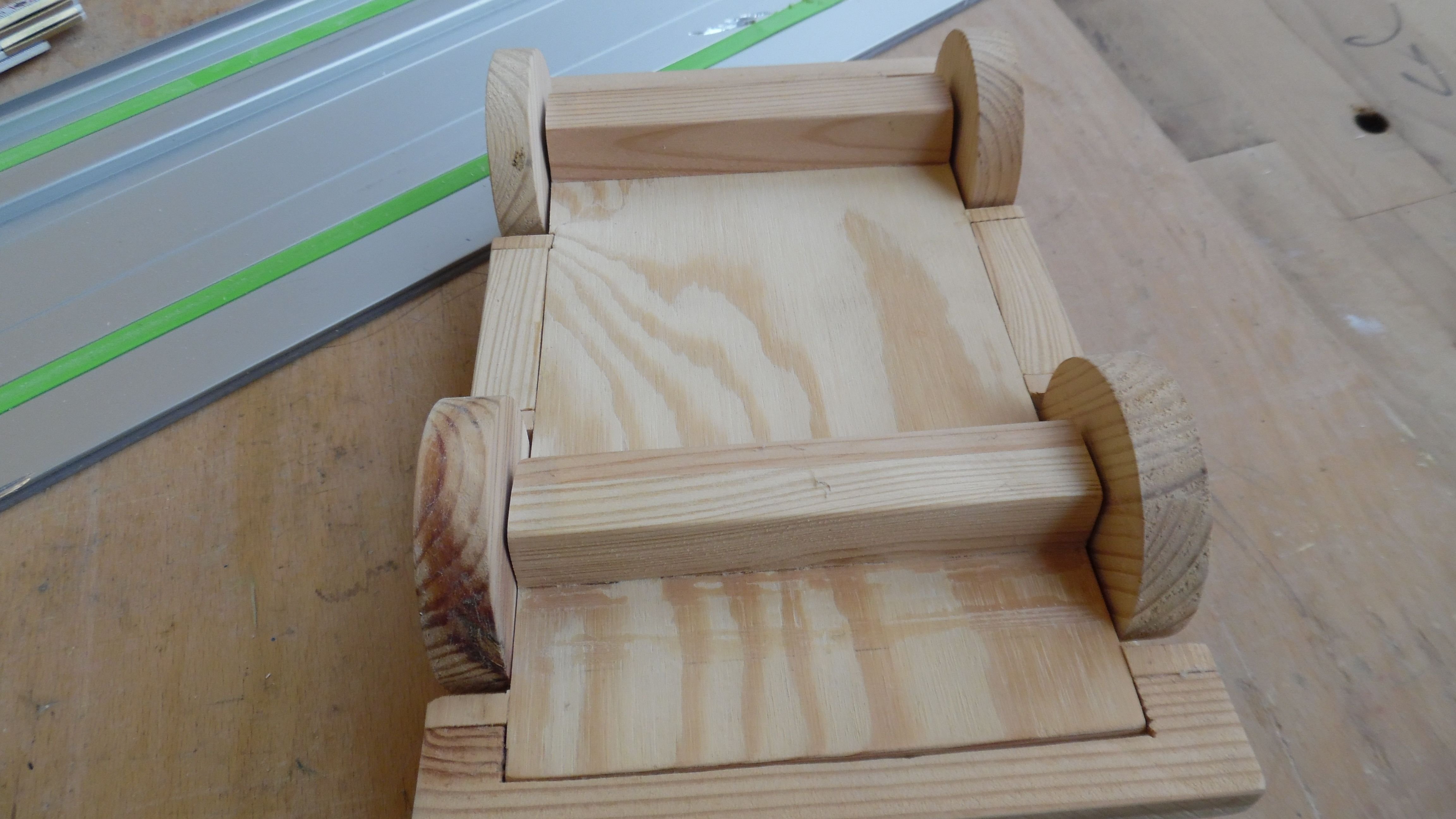 zweiter Teil des kleinen Auto Projekts (Holzauto) / second part of the ...