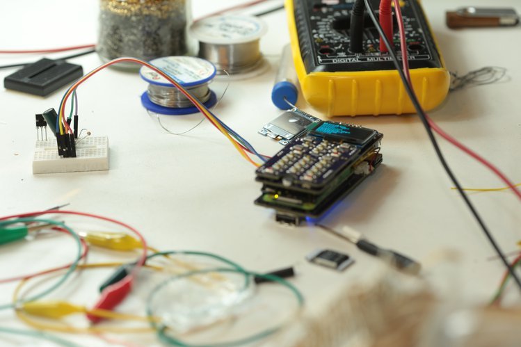 [Technology] ZeroPhone: The $50 Open Source Raspberry Pi Powered Sm...