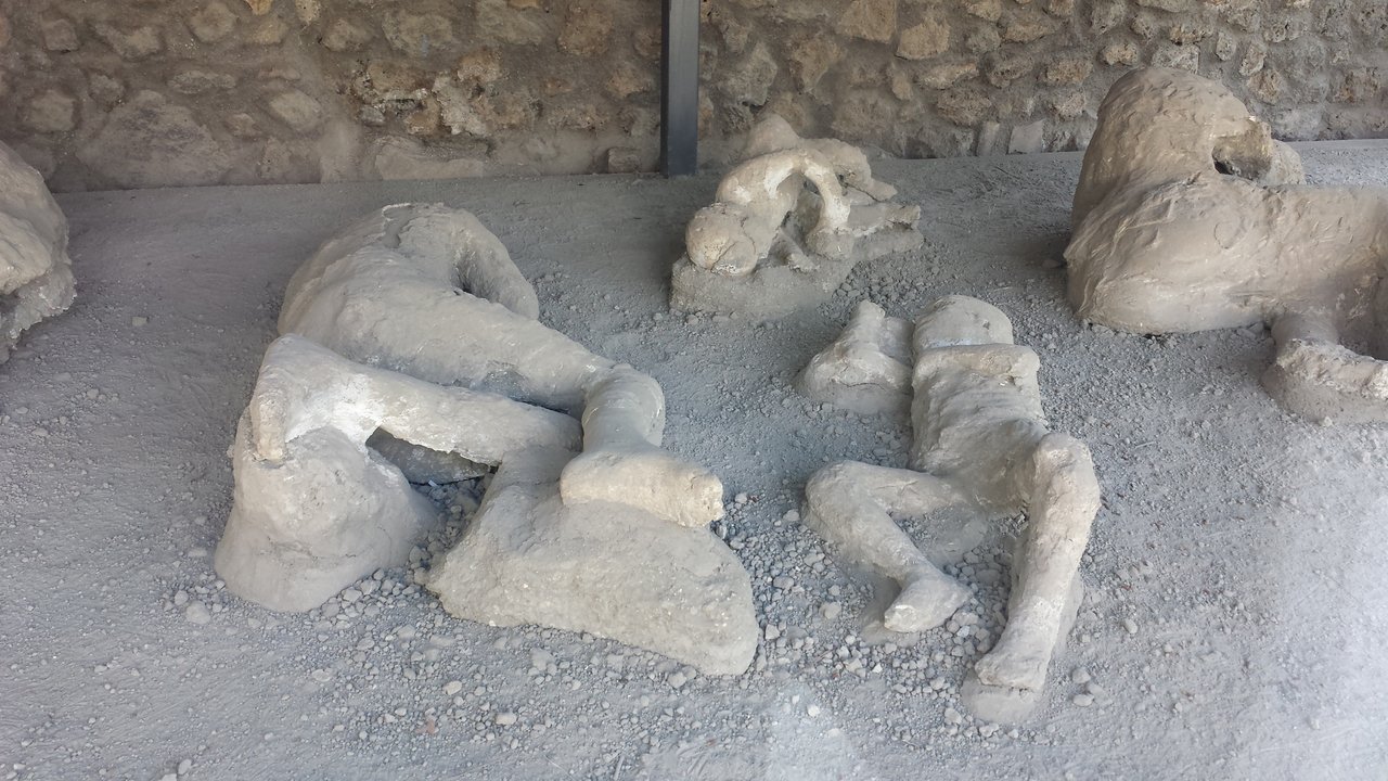 My Trip To Pompeii, Italy - The Vesuvius Eruption Preserved as well as ...