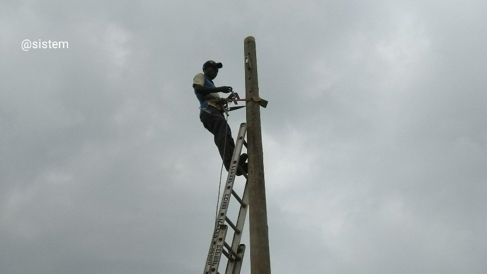 ULOG: Teaching you what an Electrical Pole Stay is... — Steemit
