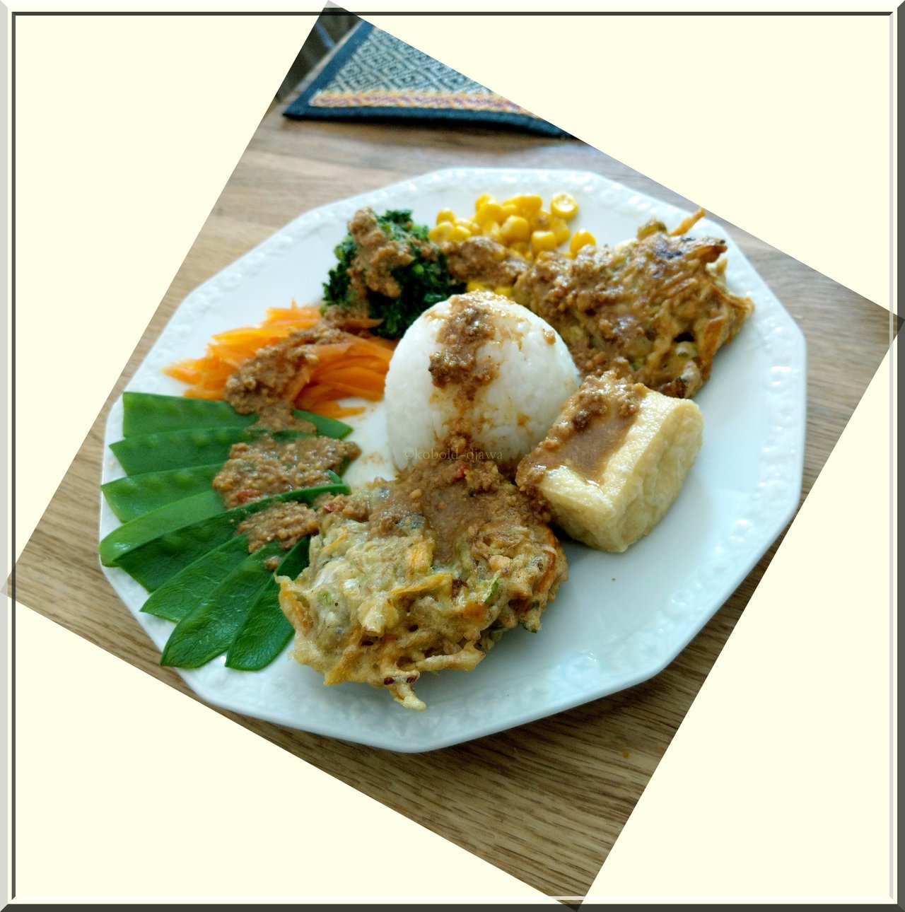Another Indonesian vegan recipe "Nasi Pecel Sayur" (Indonesian Salad ...