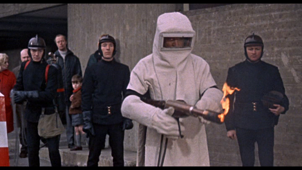REVIEW : “Fahrenheit 451” (1966) - Movie by Francois Truffaut — Steemit