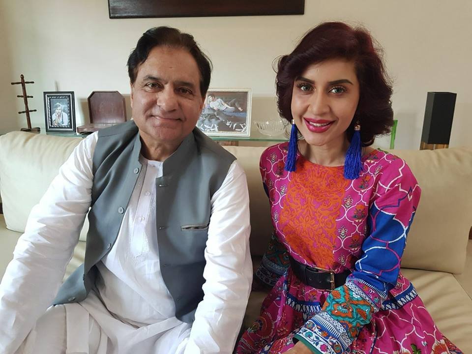 Firdous Jamal: Age, Education, Dramas, Films, Career, Family, Wife ...