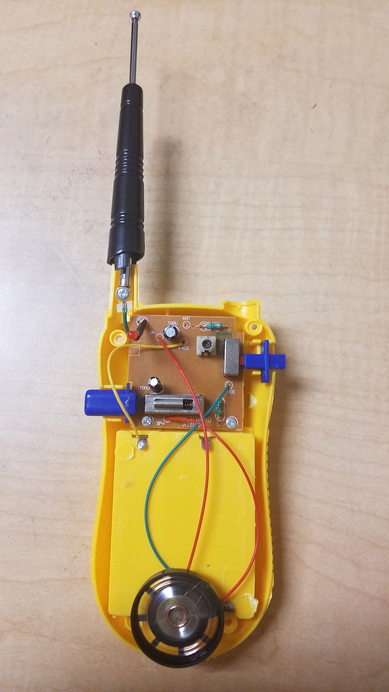 Teardown/Explanation of the worst walkie-talkie radios in existence ...