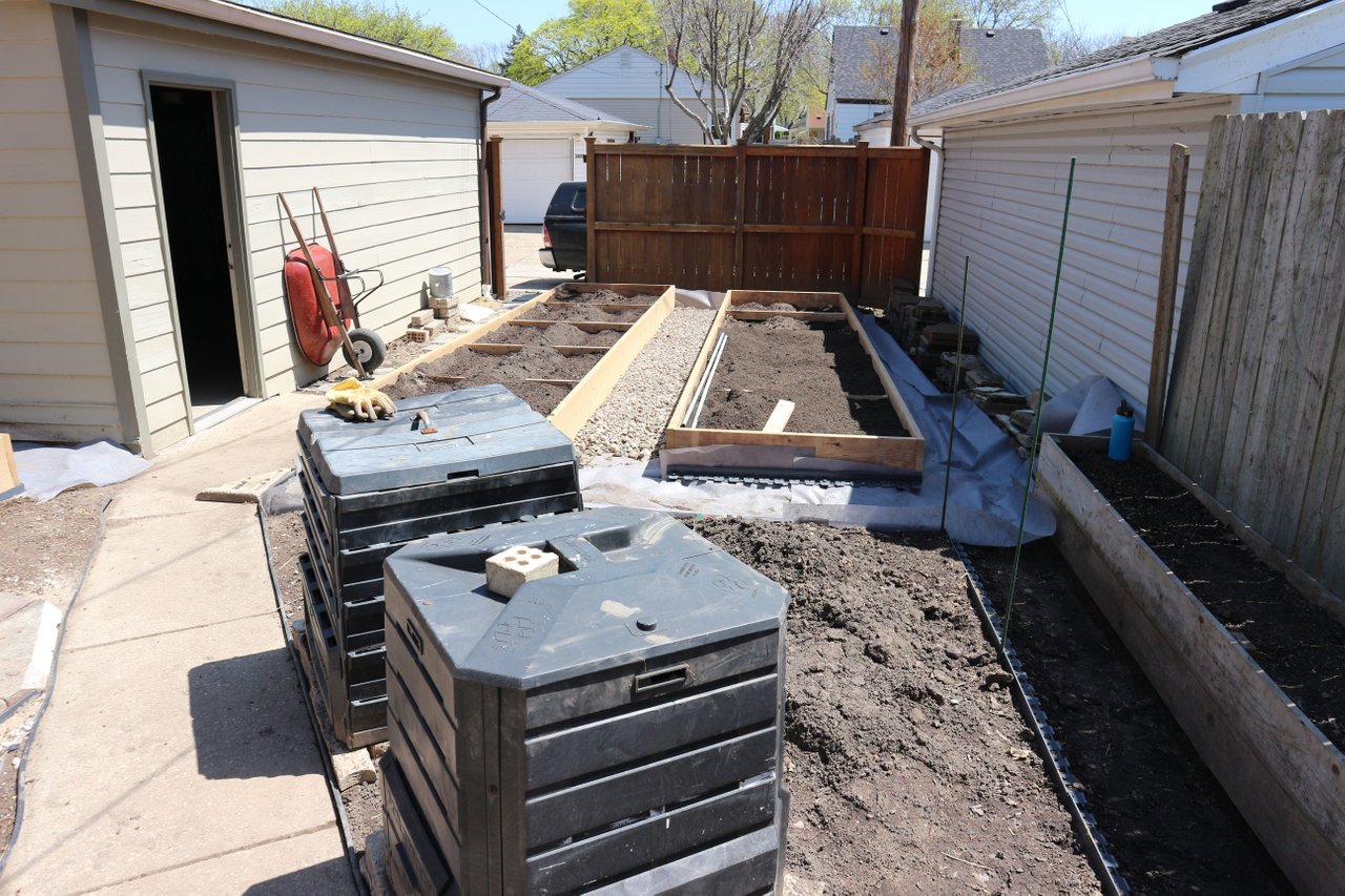 Introduction to the Continuous Flow Through (CFT) worm bins — Steemit