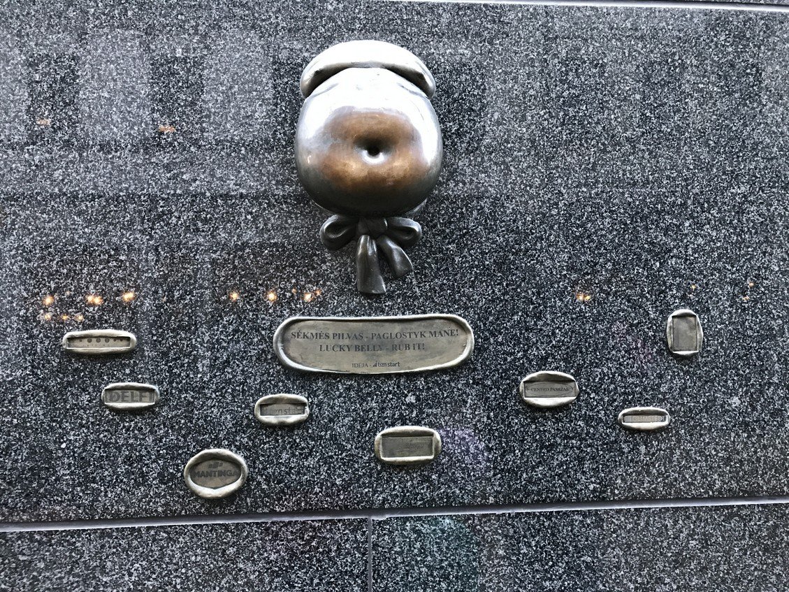 Funny monuments in Vilnius — Steemit