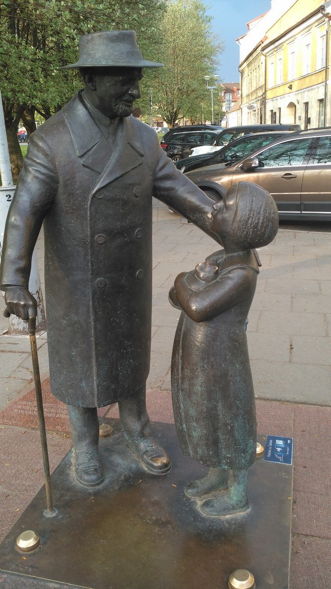 Funny monuments in Vilnius — Steemit