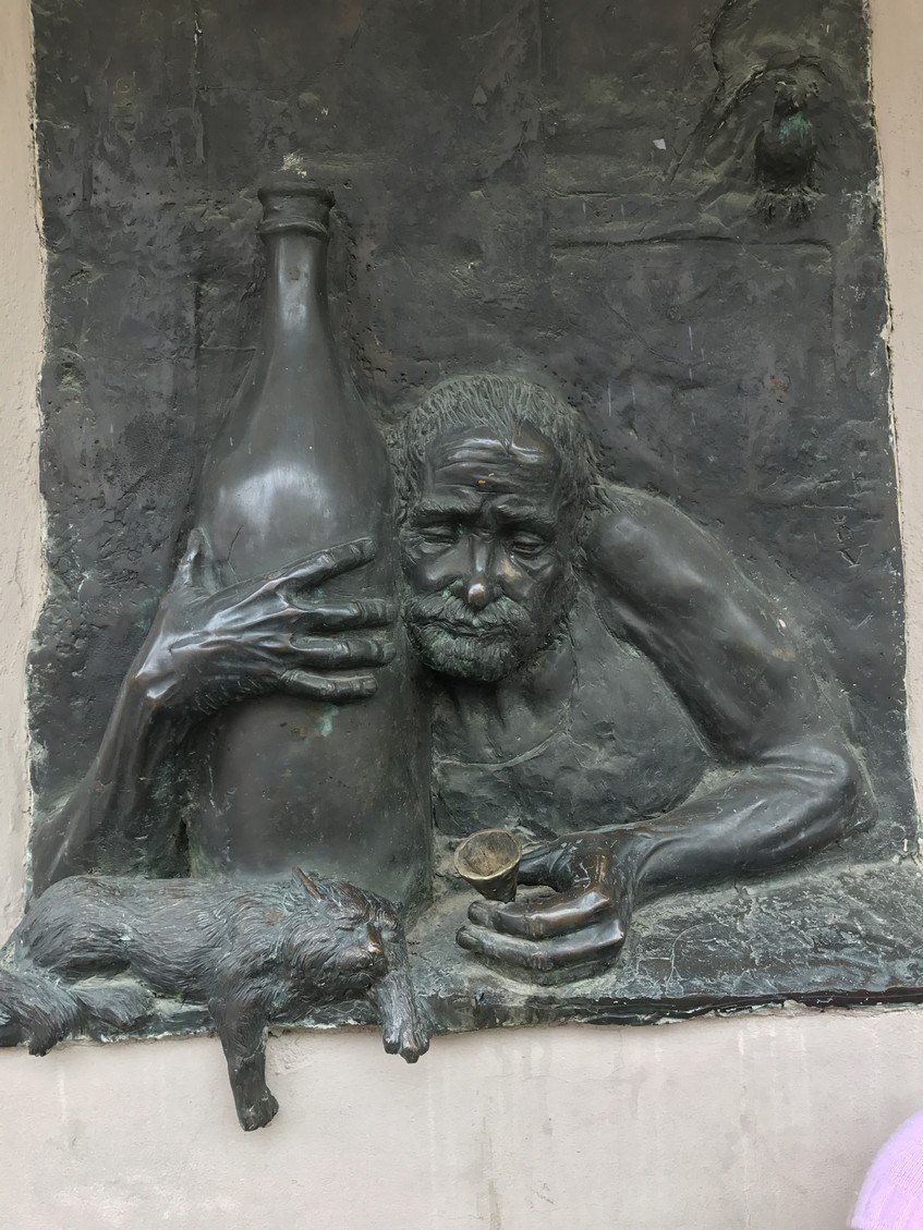 Funny monuments in Vilnius — Steemit