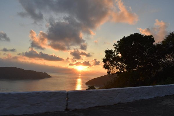 Acapulco Sunsets: Taxi Ride Sunset Shots