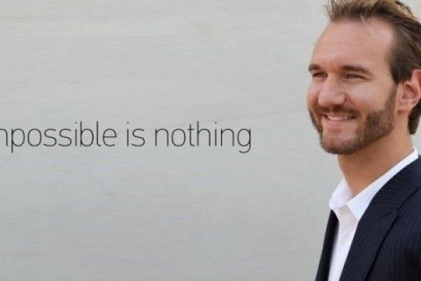 Nick Vujicic Typing