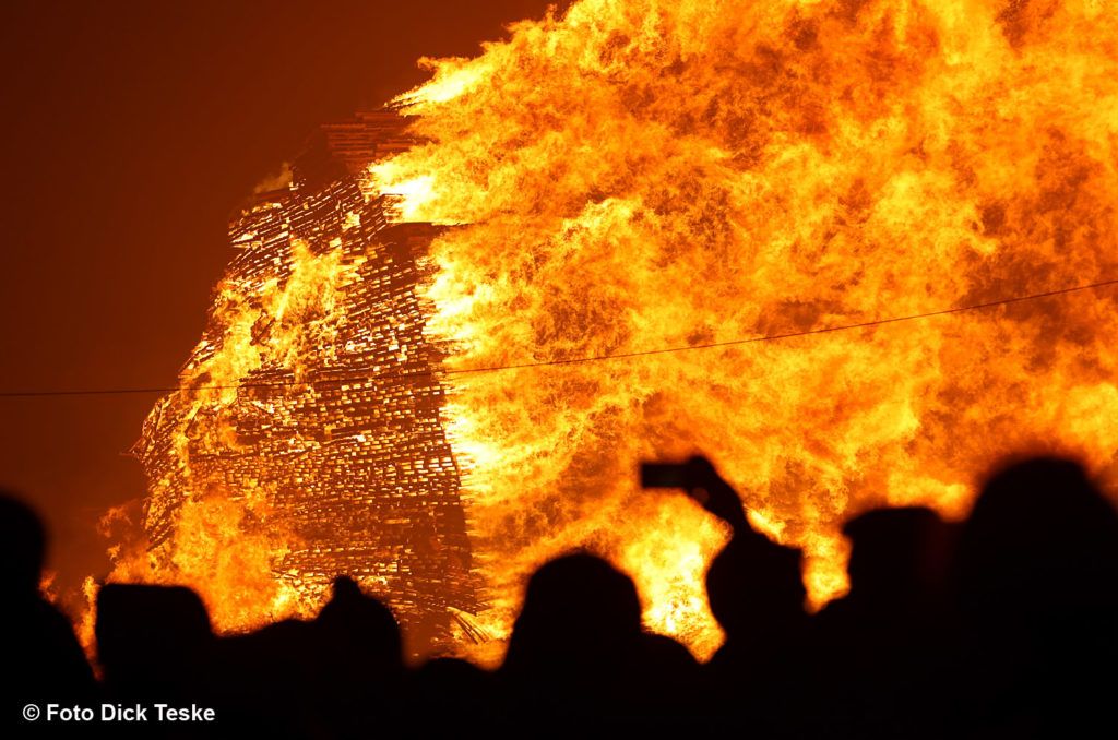 World's largest bonfire — Steemit