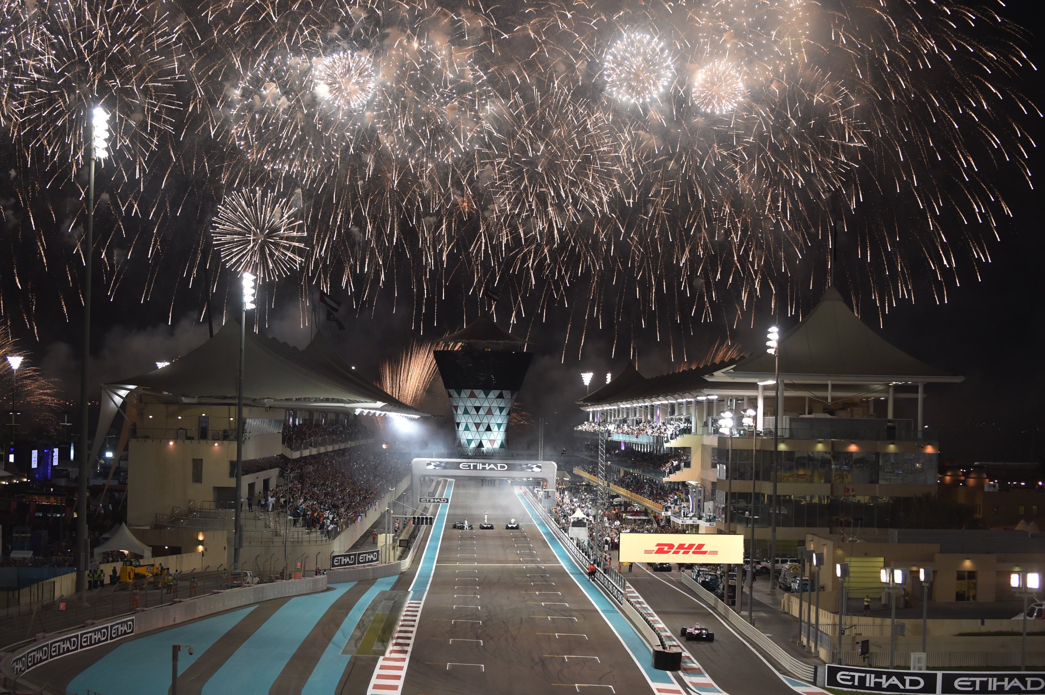 2017 Abu Dhabi Grand Prix Recap: The F1 Season Comes to a Glorious End ...